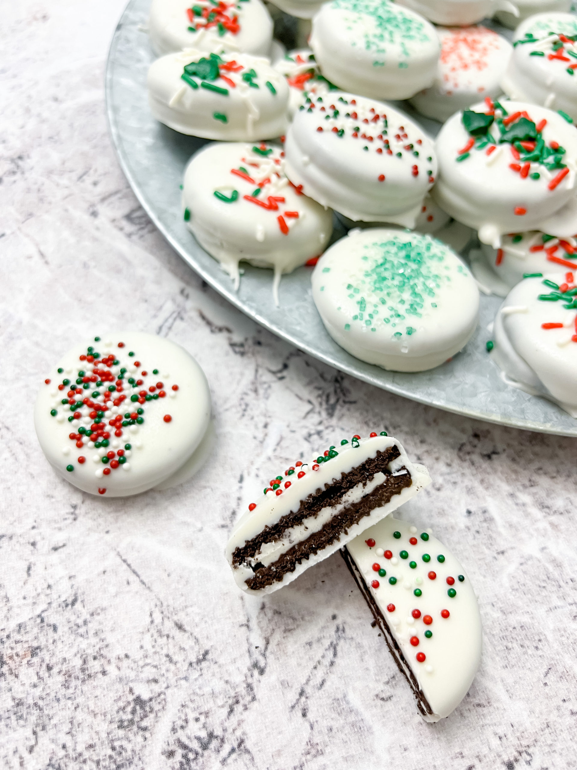 Holiday Dipped Oreos - The Lazy K Kitchen