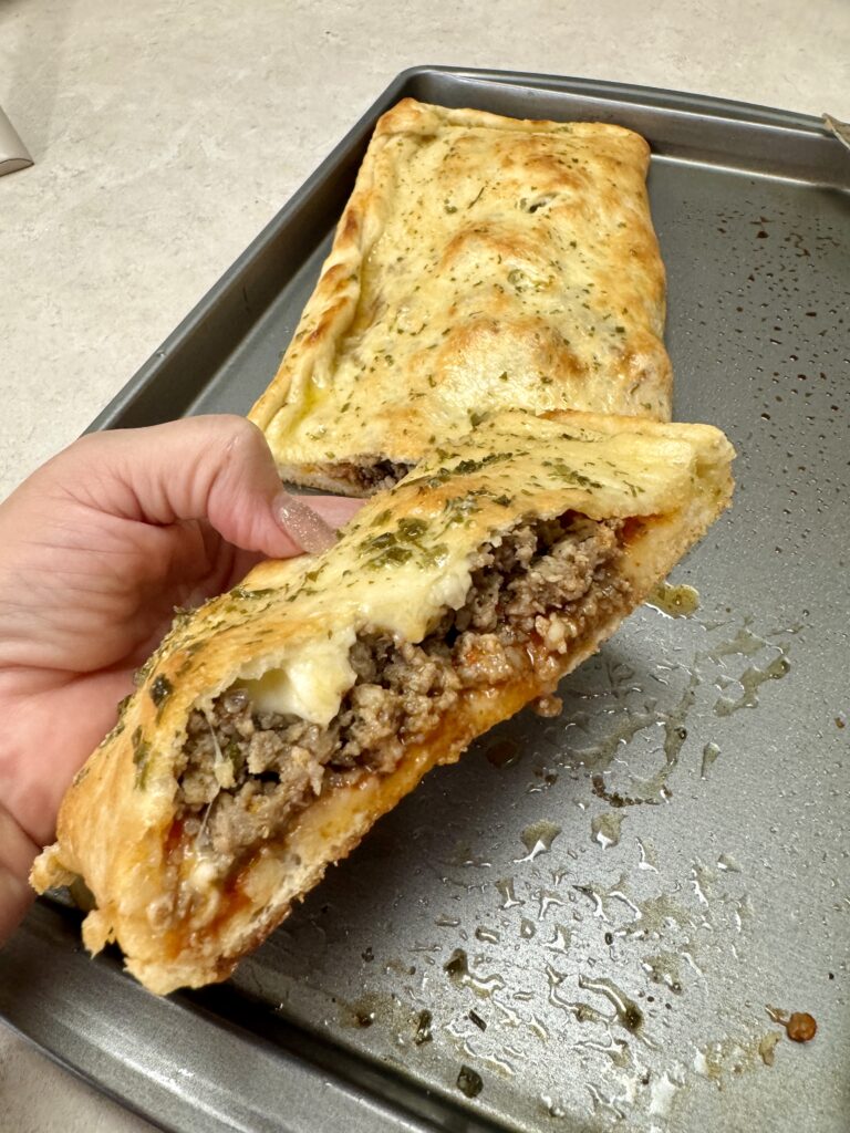 5 Ingredient Easy Stromboli - The Lazy K Kitchen