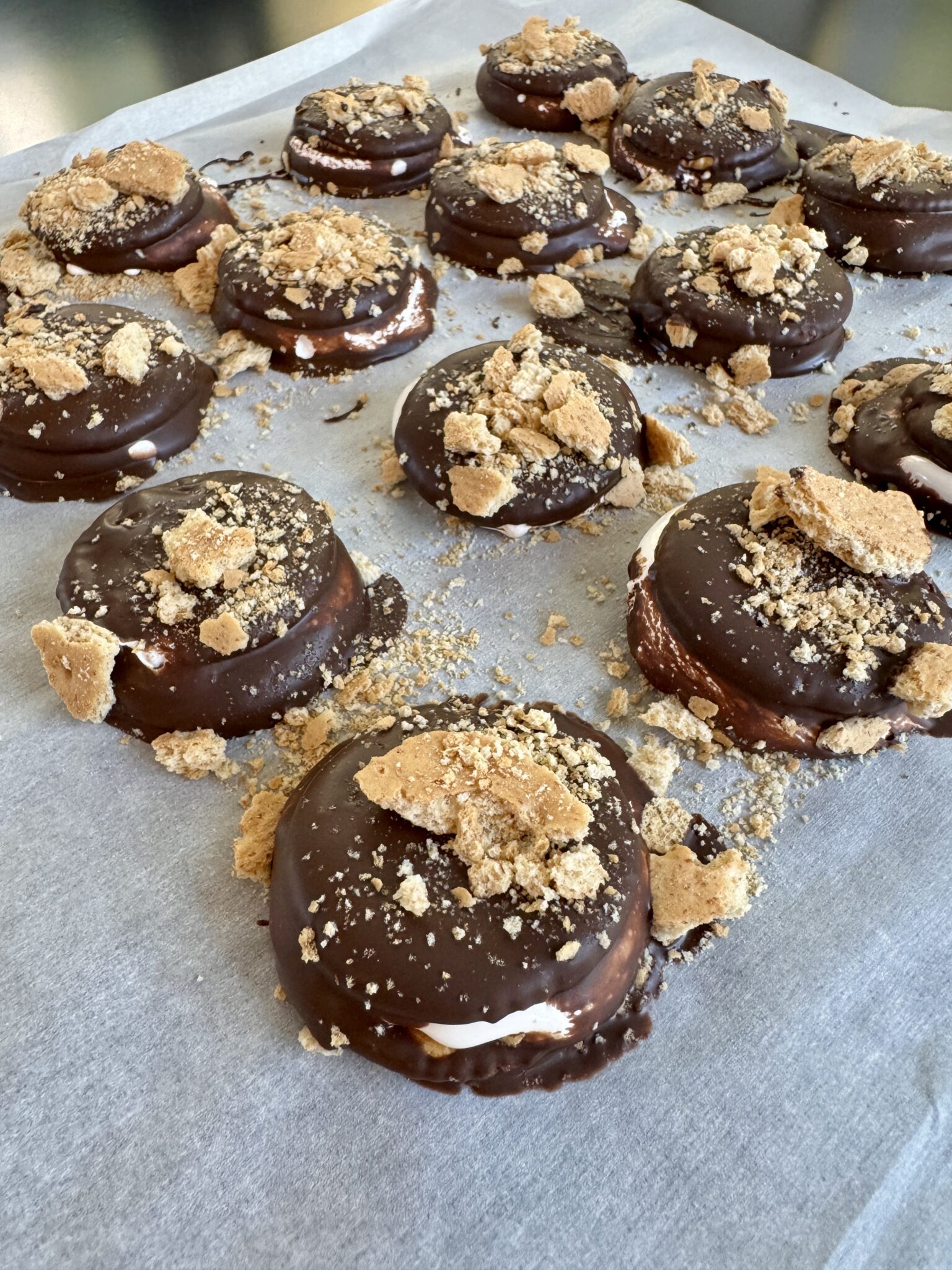 4 Ingredient Ritz Cracker S'mores - The Lazy K Kitchen