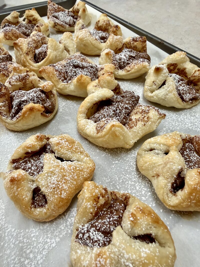 3 Ingredient Mini Chocolate Pecan Pies - The Lazy K Kitchen